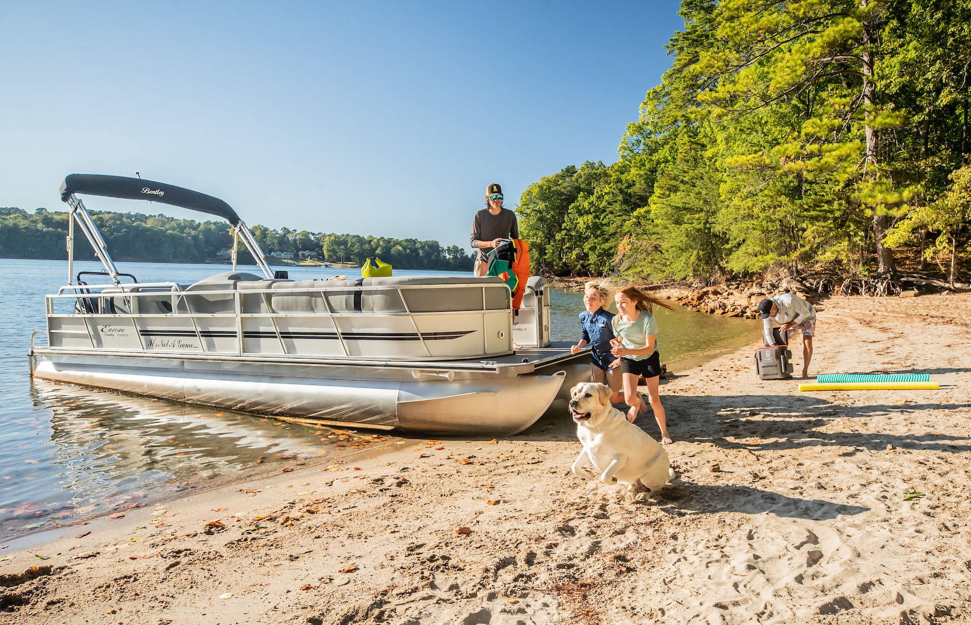 Checklist: Must-Haves for a Pontoon or Deck Boat Day Trip - T-H Marine ...