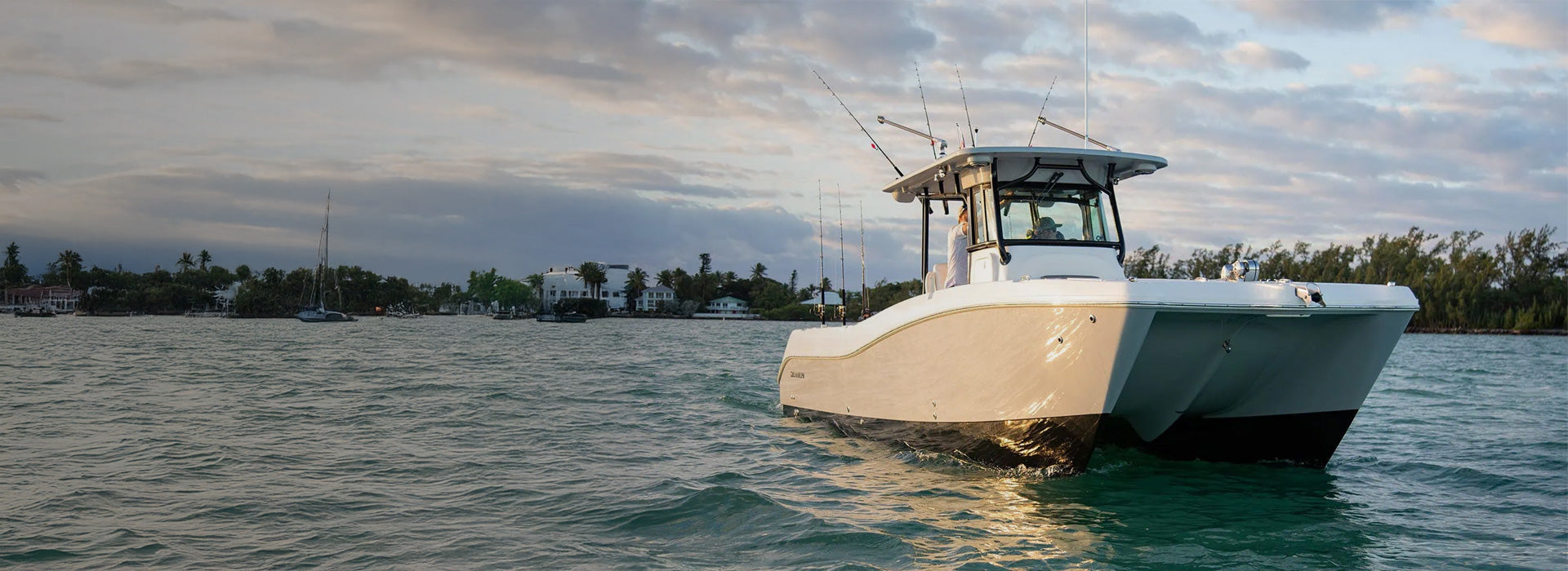 World Cat Boats - T-H Marine Supplies